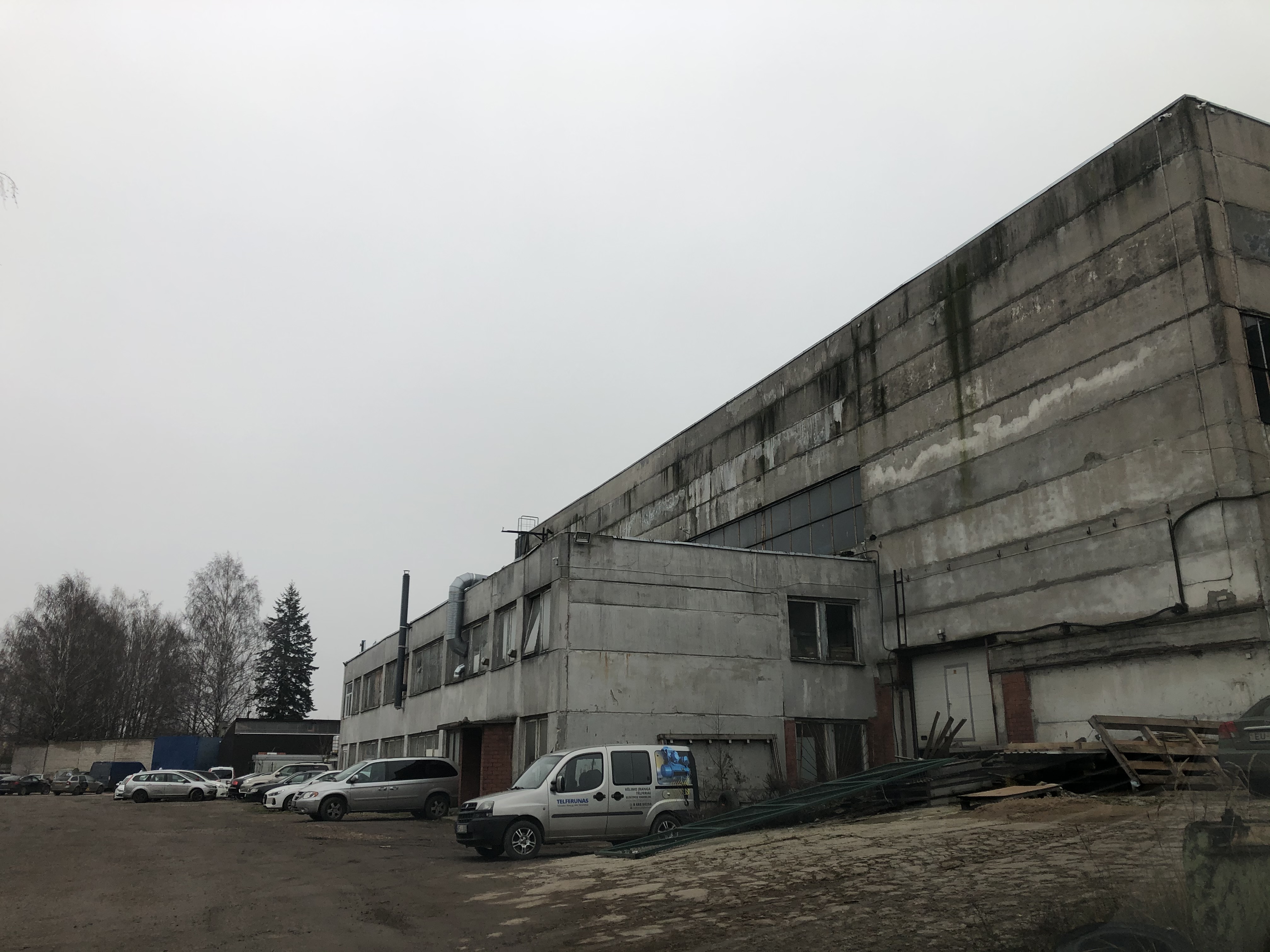 Iznomā noliktavu, Krustpils iela