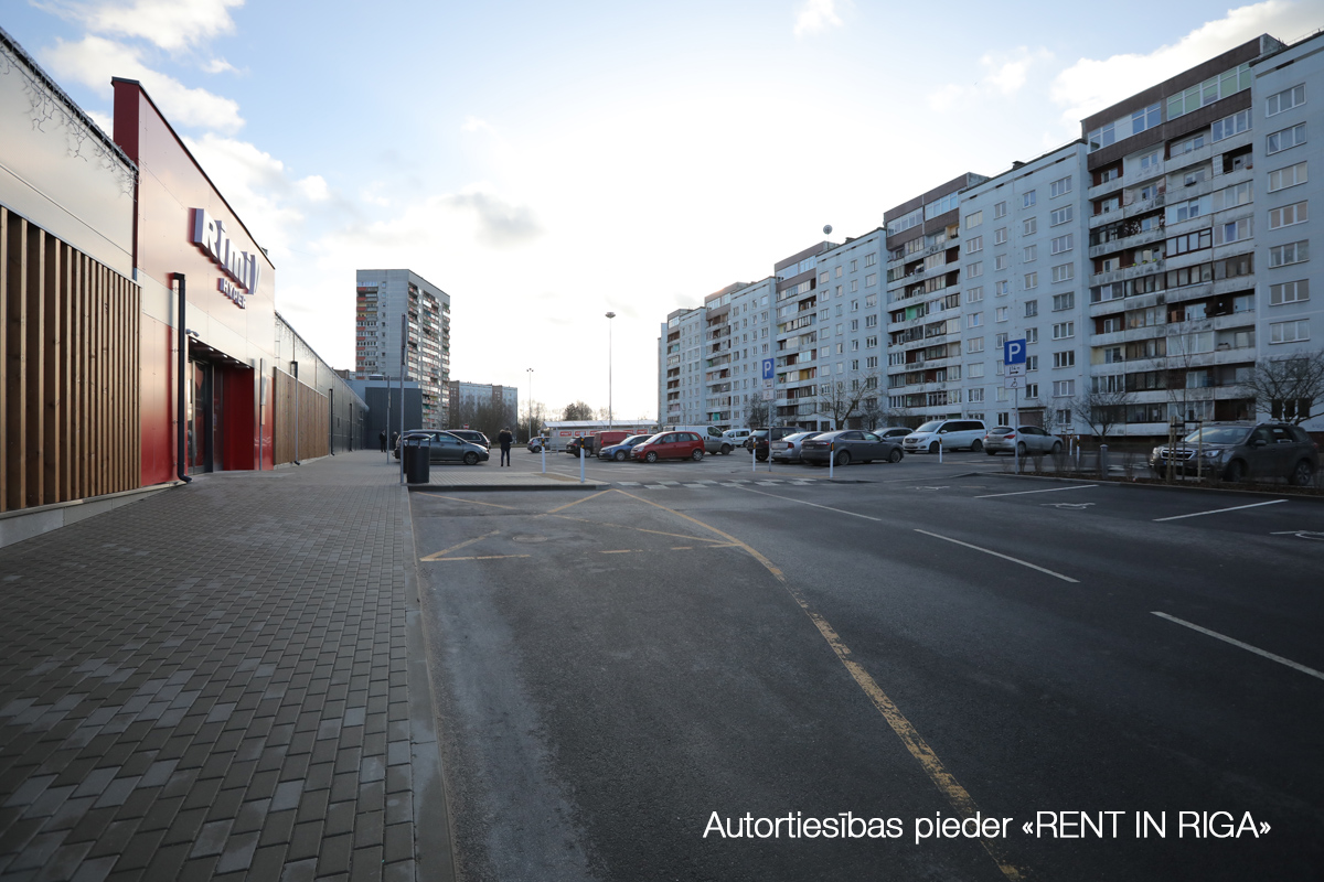 Iznomā tirdzniecības telpas, Gaiļezera iela
