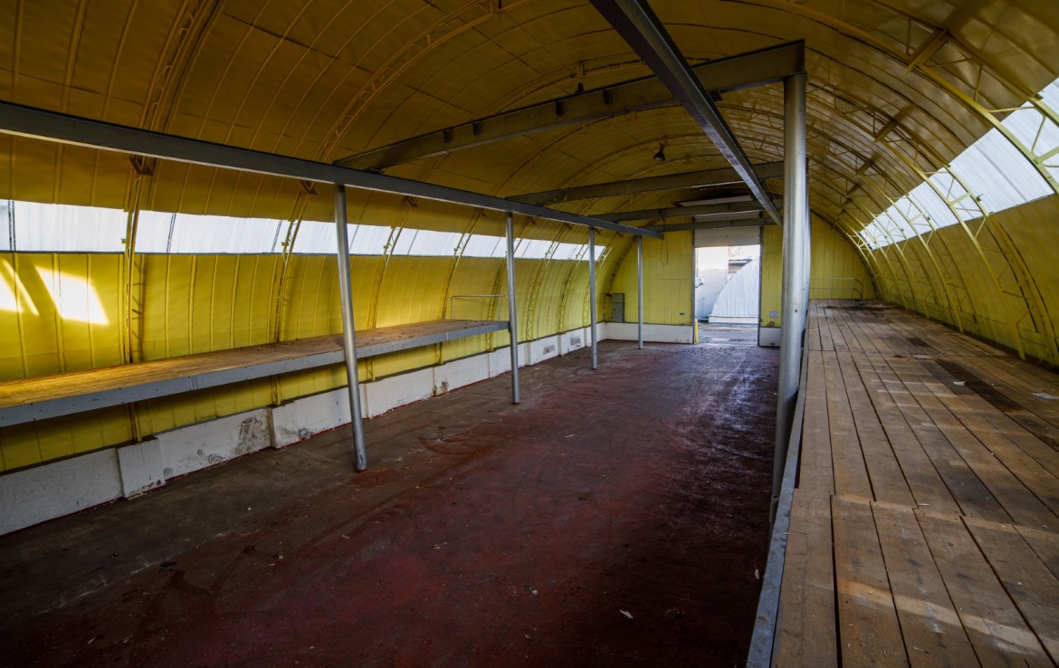 Iznomā noliktavu, Krustpils iela