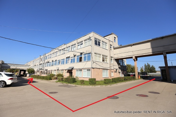 Iznomā noliktavu, Krustpils iela